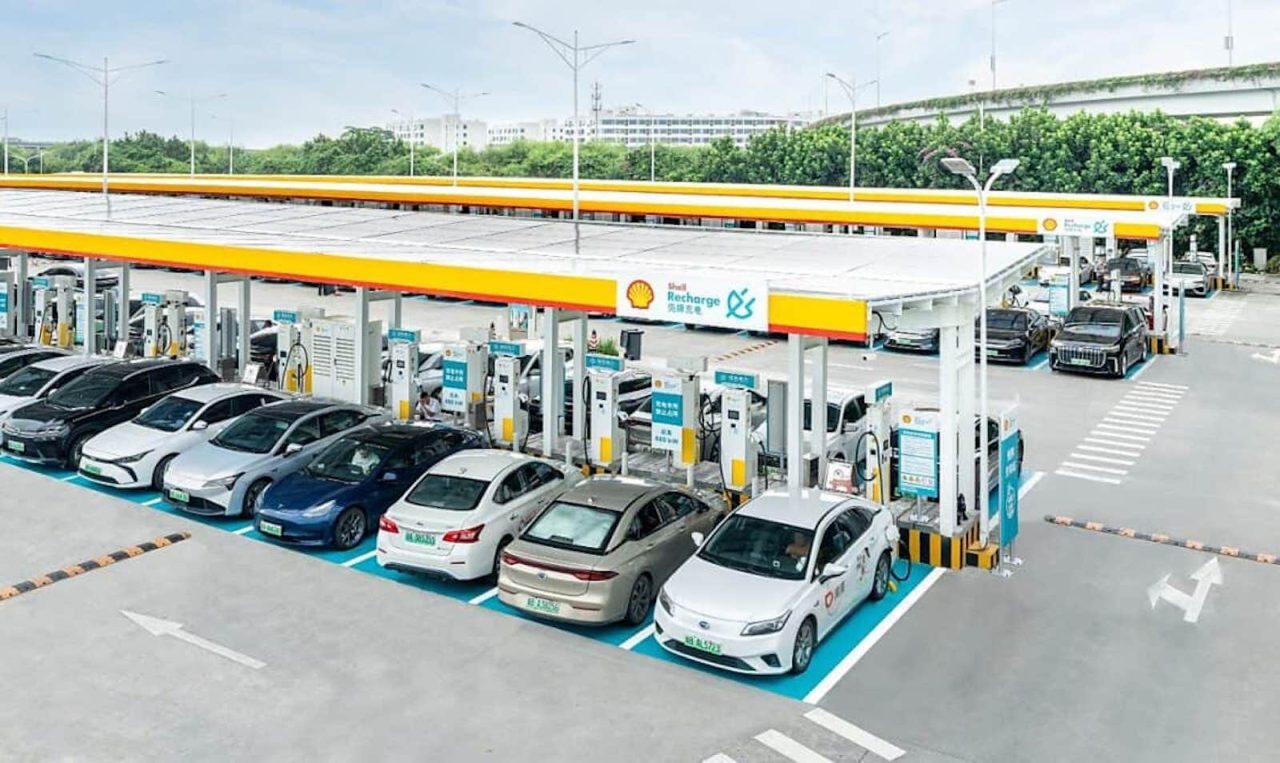 Shell Opens World’s Largest Charging Station – with 258 Fast Chargers ...