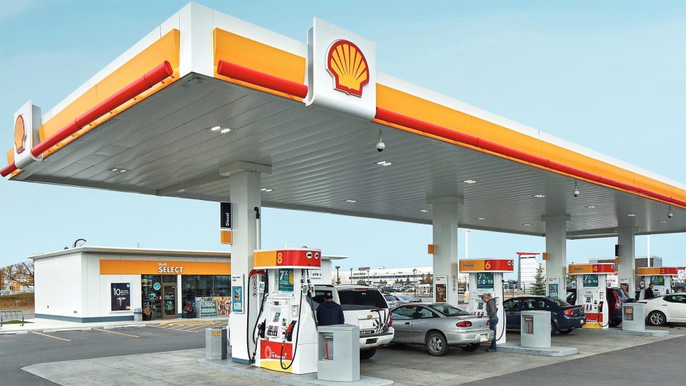 Shell Shutting 1,000 Gas Stations in Shift to EV Charging - Headlight.news